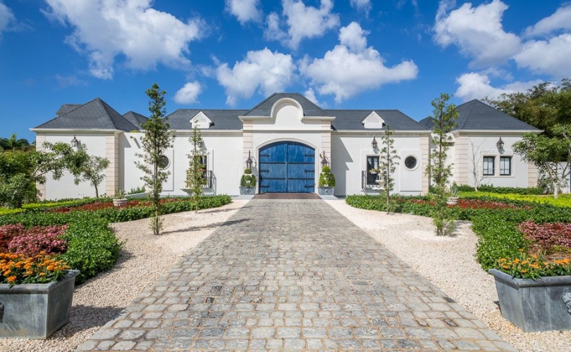 Villa Residence | Luxury Resort Properties